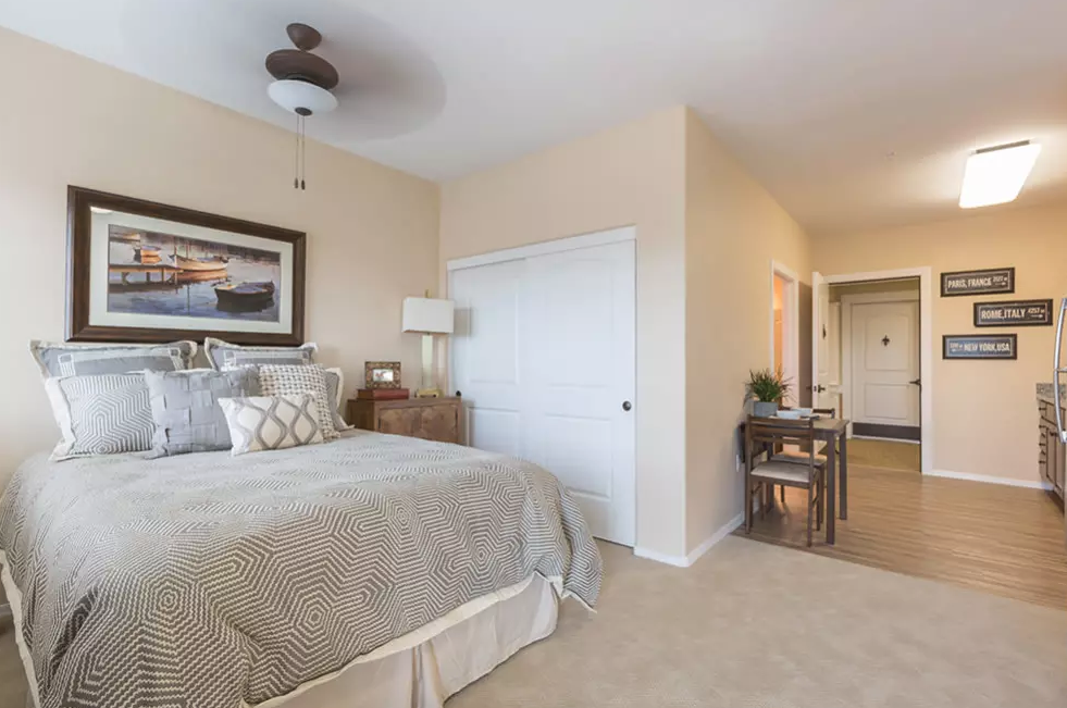 Crestview Senior Living - Pricing, Photos and Floor Plans in Crestwood ...